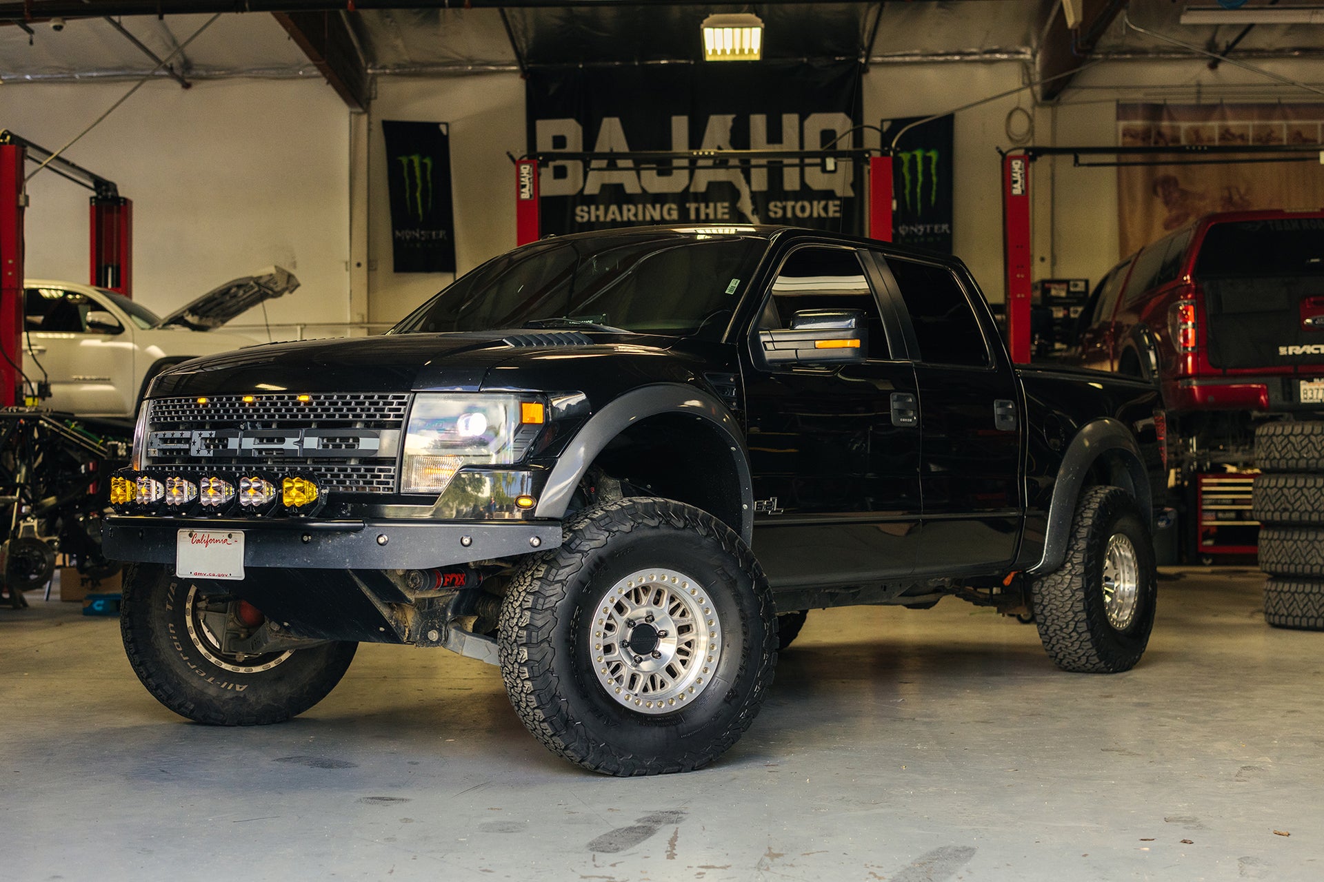 RT951BZ Ryno Cast Beadlock - Textured Bronze w/ Black Beadlock Ring ...